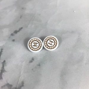CHANEL | Accessories | Chanel Chain White Gold Buttons Set Of 2 Cc Logo ...